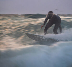 Essential Guide: How to Do Surf Photography Like a Pro - Photodoto